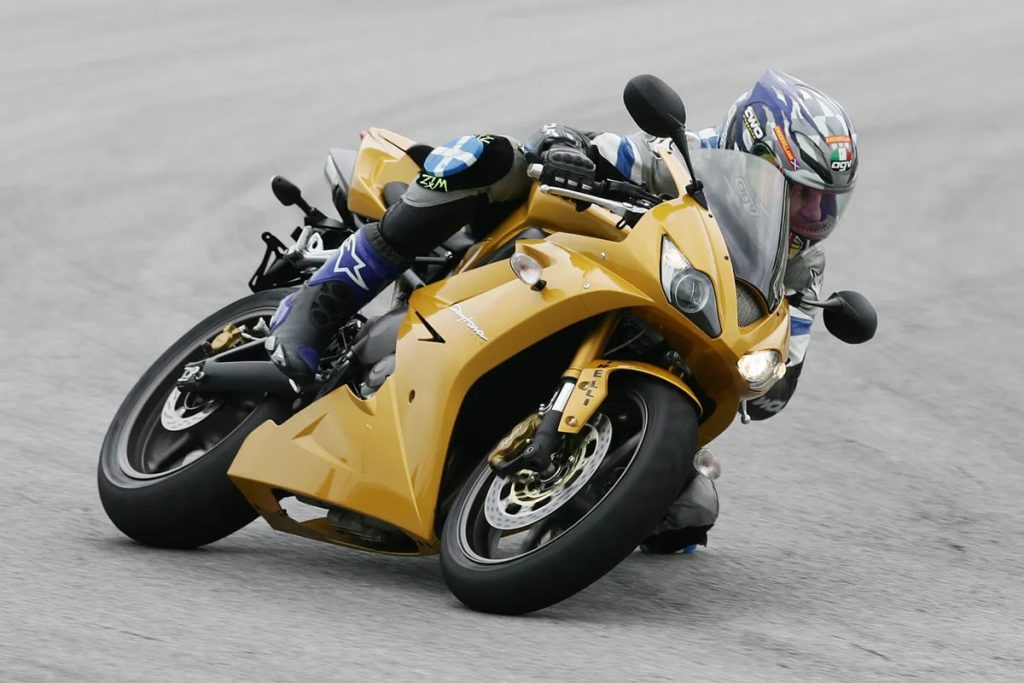 The Triumph Daytona 675: A British Triple Threat That Redefined the ...